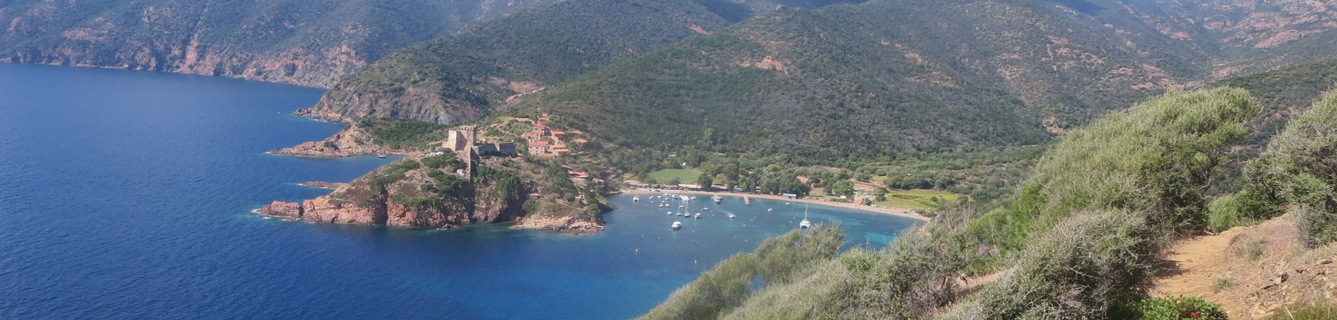 Girolata : a walk to the most famous hamlet of Corsica - Intura Travel ...