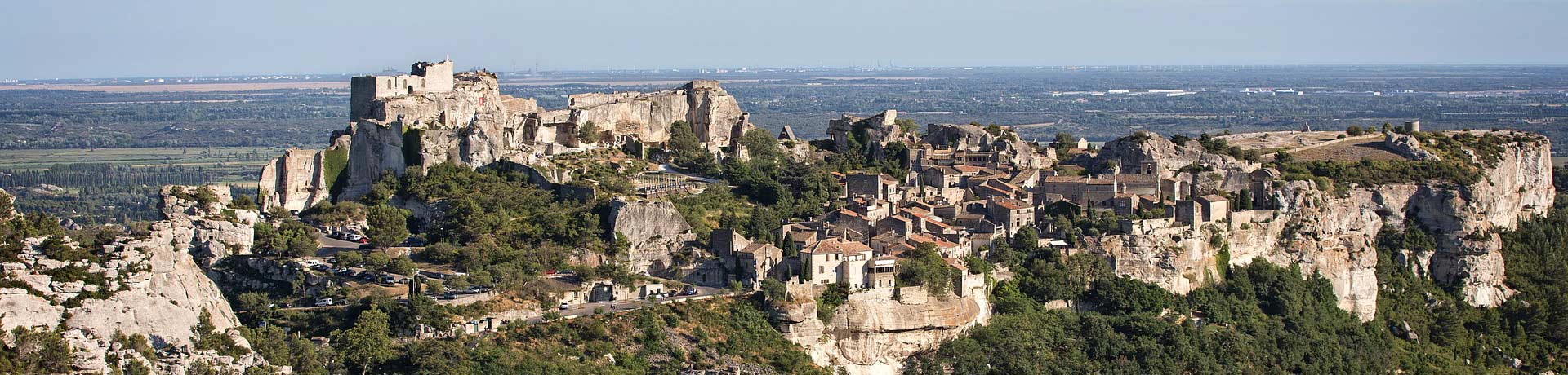 Alpilles mountains : walking tours and cycling trips - Intura Travel
